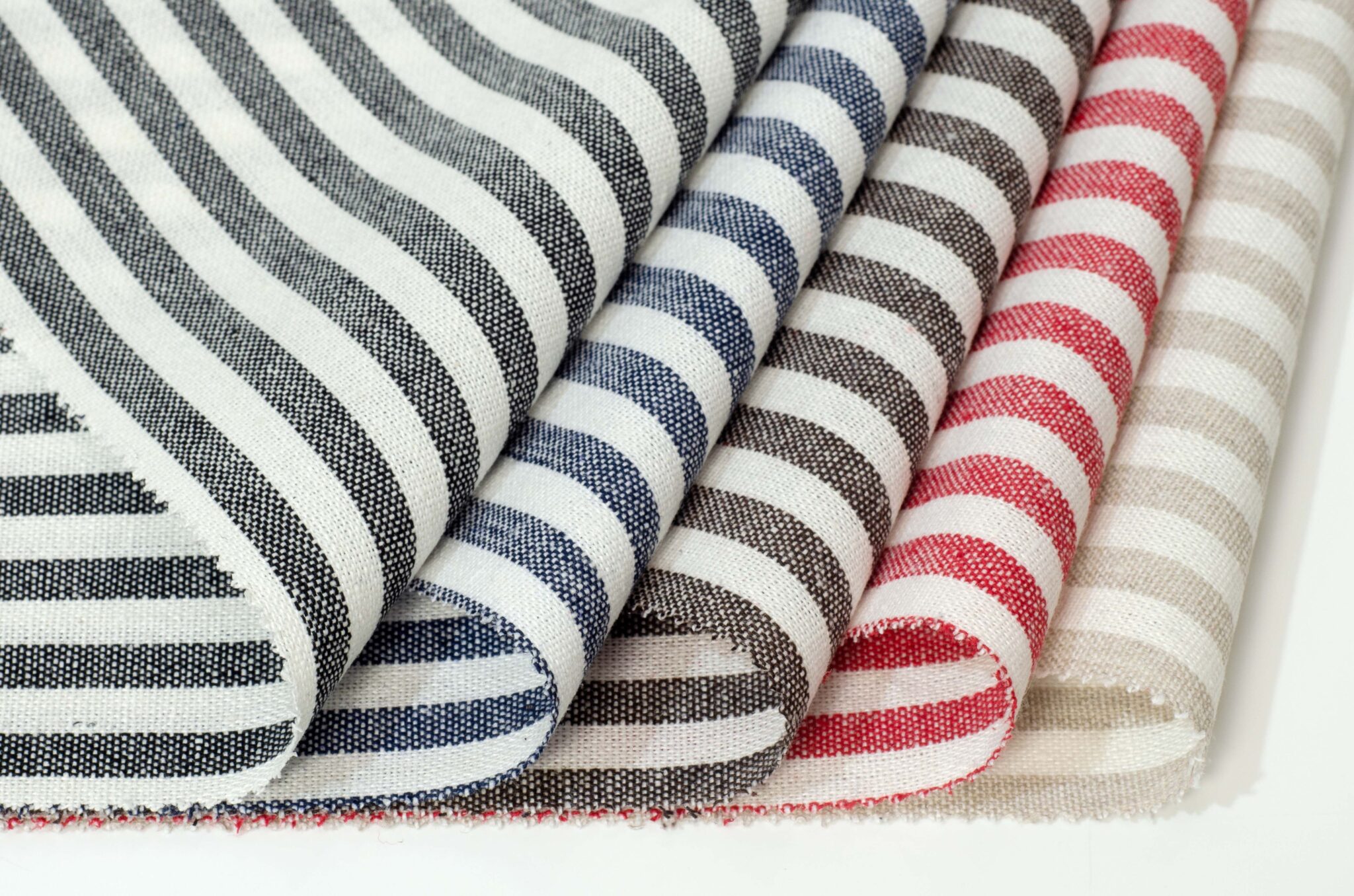 Classic Linen Blend - 182g Medium Weight, 138cm Width, Fine Stripe ...